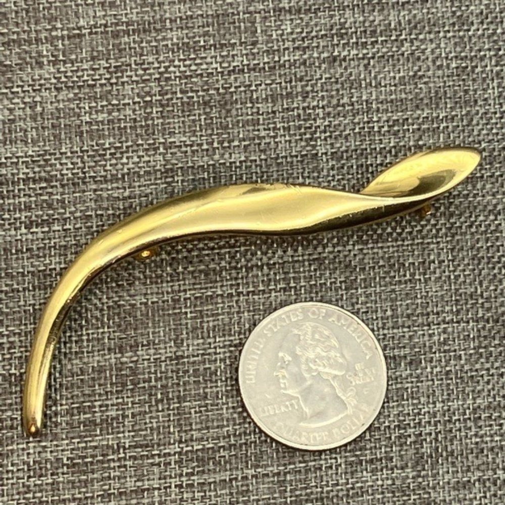Pin Brooch Long Curved Shiny Gold Swish Swish Retro V… - Gem